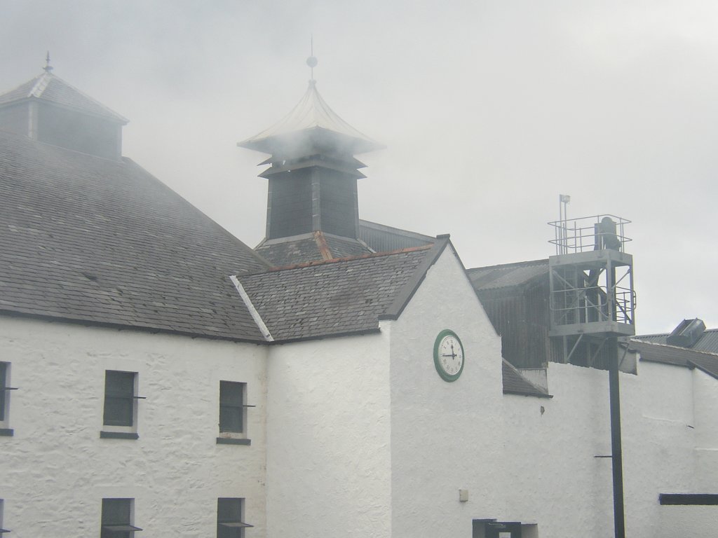 Fahrenheit 173 - Distillery photo: Laphroaig-smoke